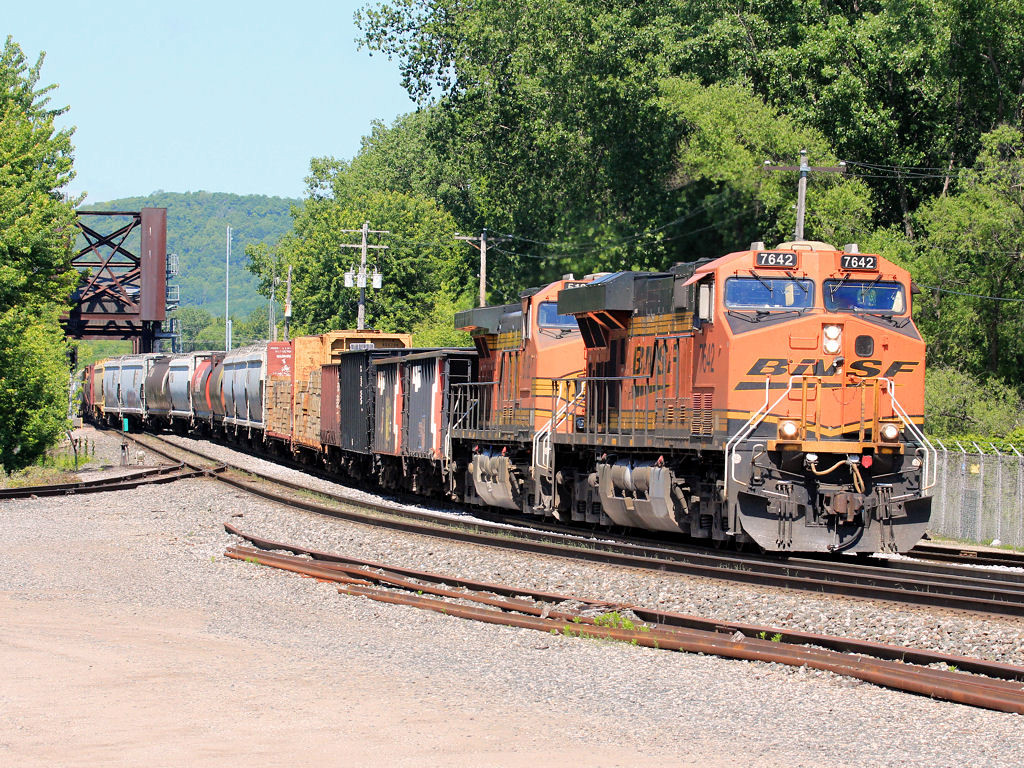 BNSF 7642